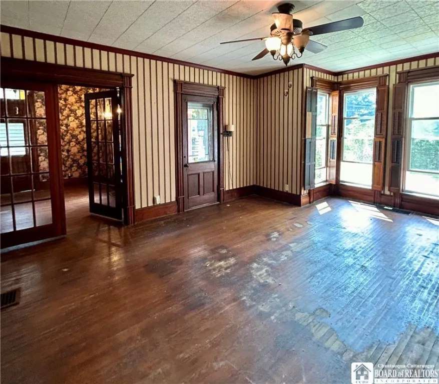 Brocton, NY - Old House Dreams