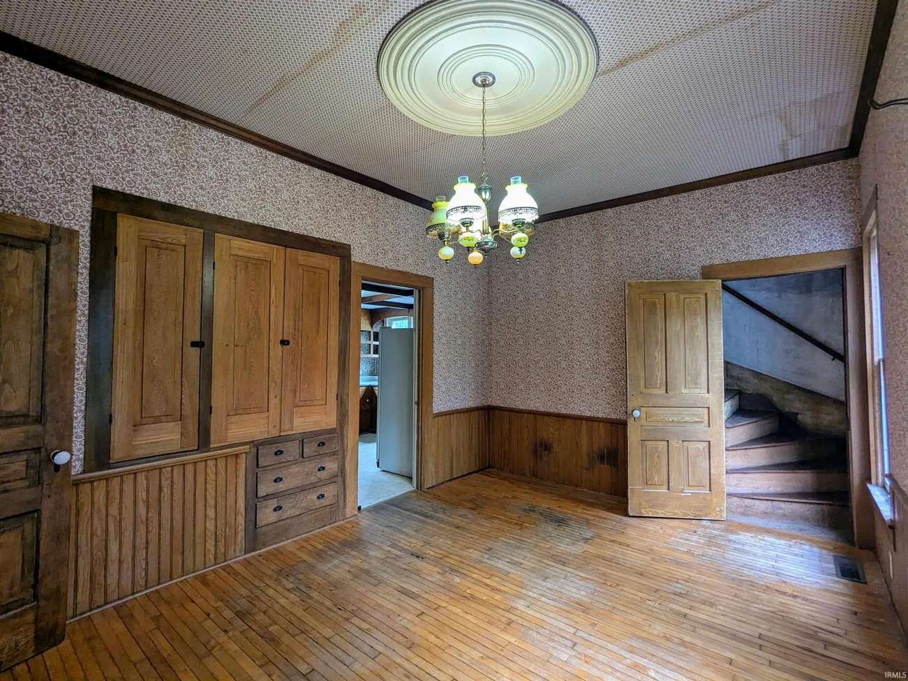 c. 1860 Gothic Revival in Pleasant Lake, IN - Old House Dreams
