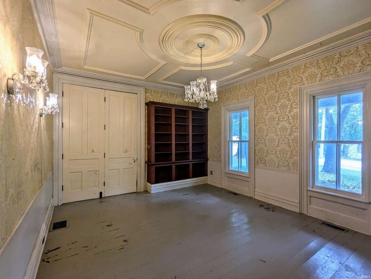 c. 1860 Gothic Revival in Pleasant Lake, IN - Old House Dreams