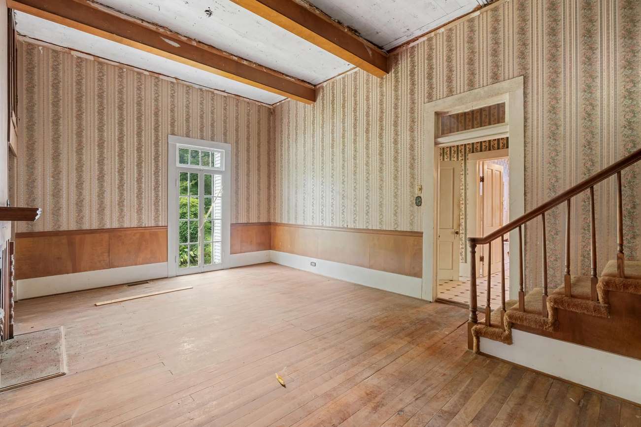 Mount Olive, MS - Old House Dreams