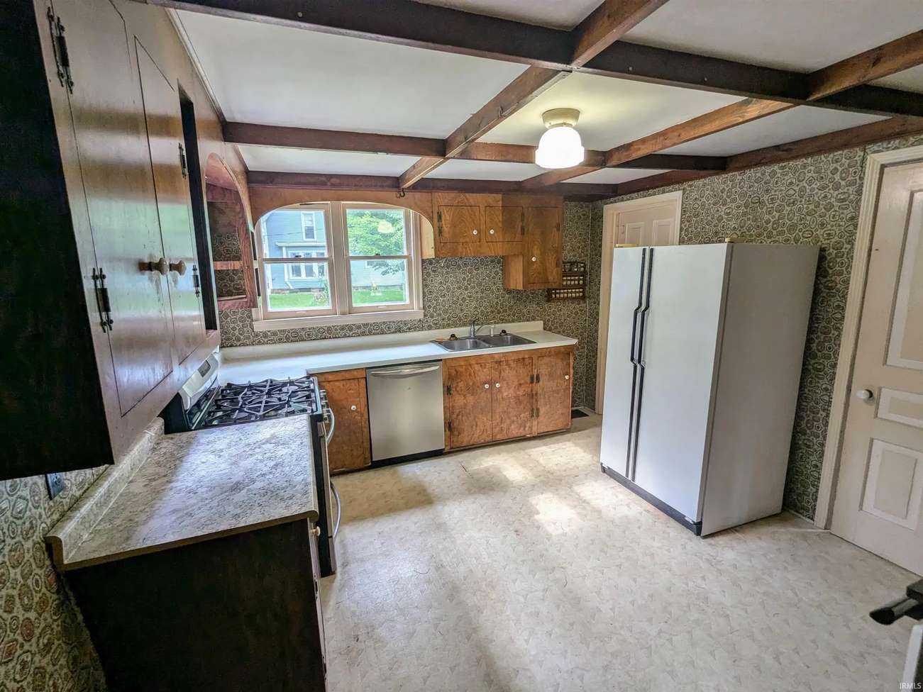 c. 1860 Gothic Revival in Pleasant Lake, IN - Old House Dreams