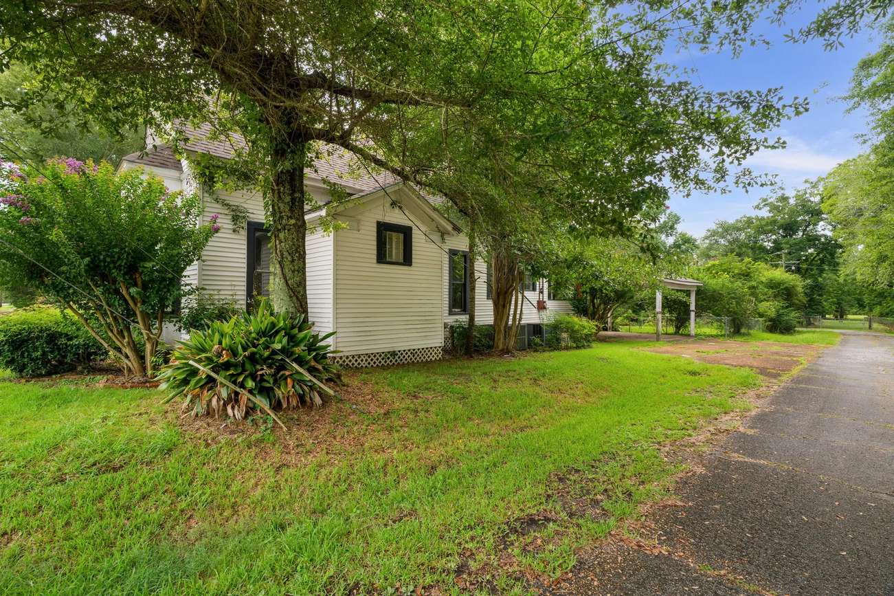 Mount Olive, MS - Old House Dreams