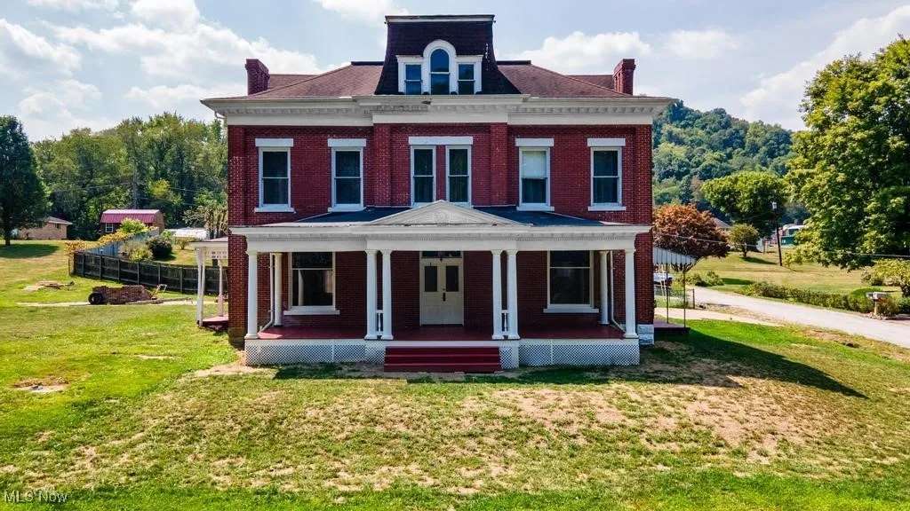 Wellsburg, WV - Old House Dreams