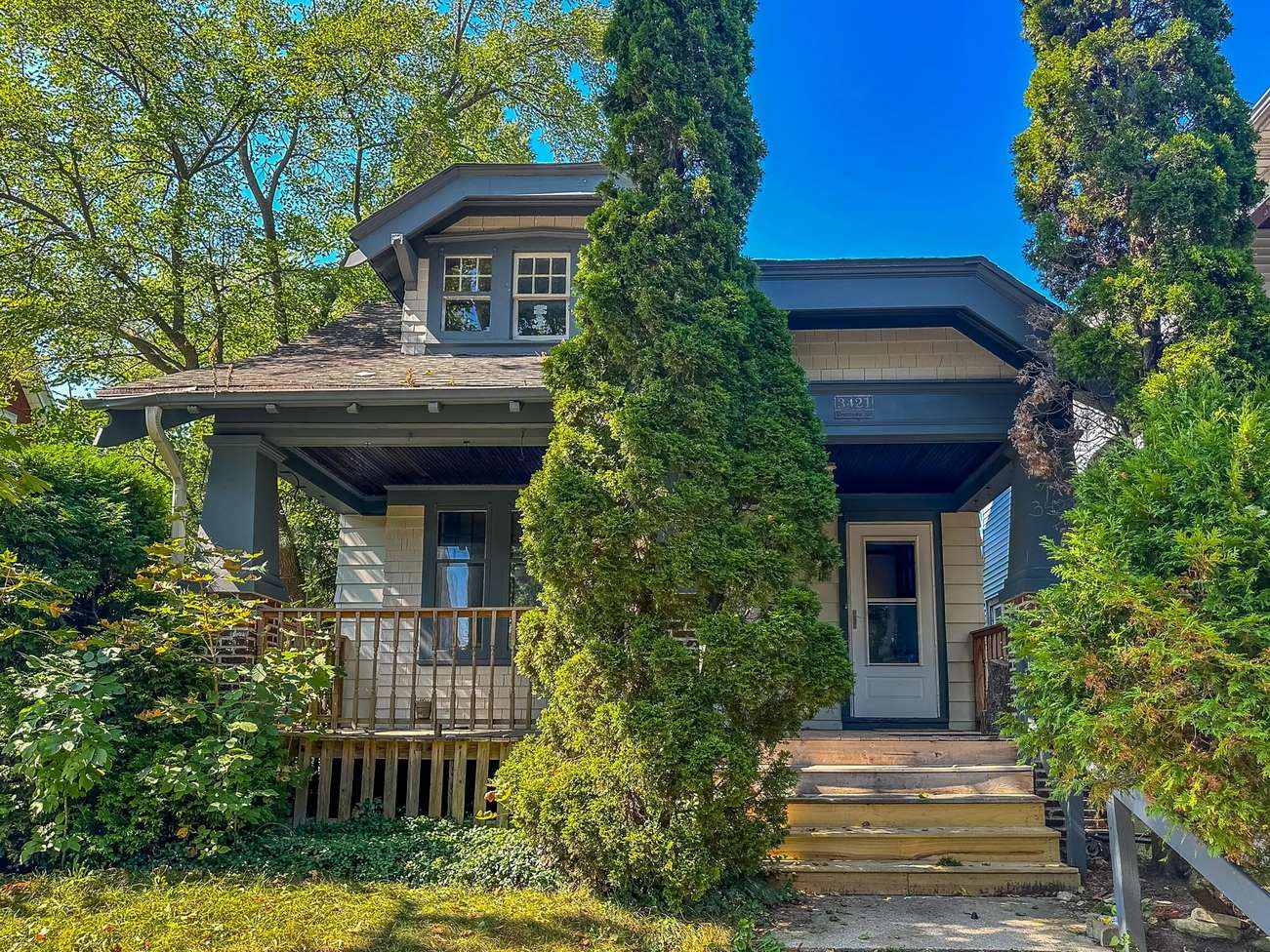 Craftsman houses for sale. - Old House Dreams