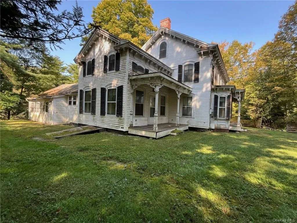 c. 1880 Italianate in Pine Plains, NY - Old House Dreams