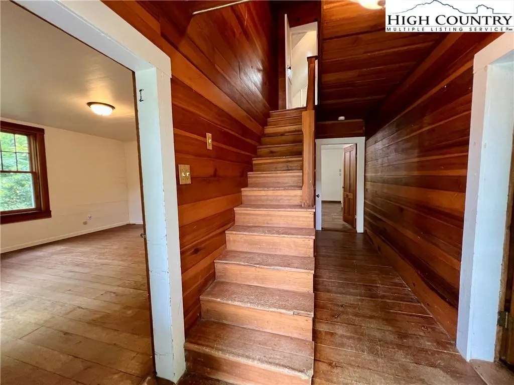 c. 1880 Folk Victorian in Vilas, NC - Old House Dreams