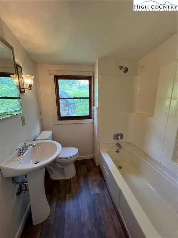 c. 1880 Folk Victorian in Vilas, NC - Old House Dreams