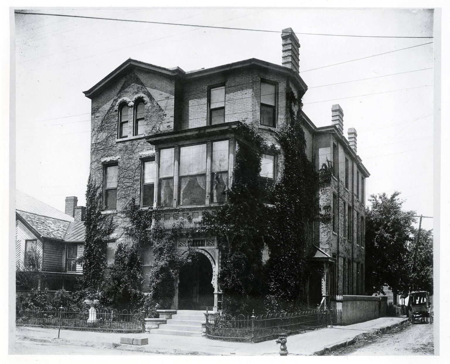 The “Boarding House” & Its Parlors - Old House Dreams