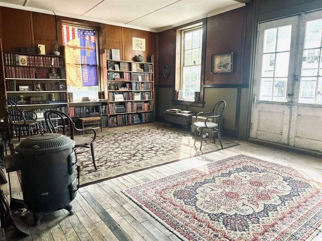 1865 “Bennington Mill’s Company Store” in Bennington, VT - Old House Dreams