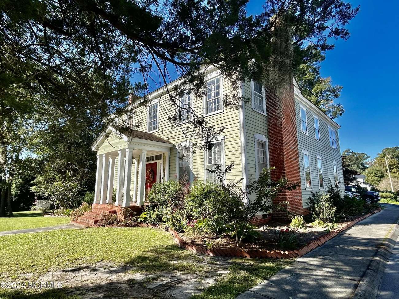 c. 1820/1850/1900 - Colerain, NC - Old House Dreams