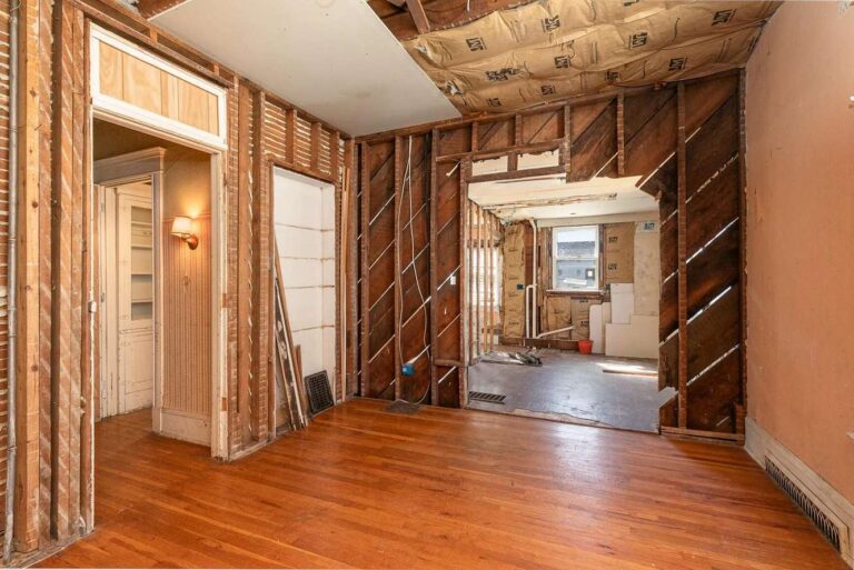 1893 Queen Anne in Springfield, MO - Old House Dreams
