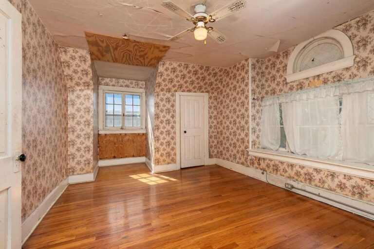 1893 Queen Anne in Springfield, MO - Old House Dreams