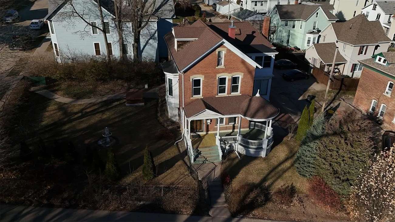 Old houses for sale in IA. - Old House Dreams