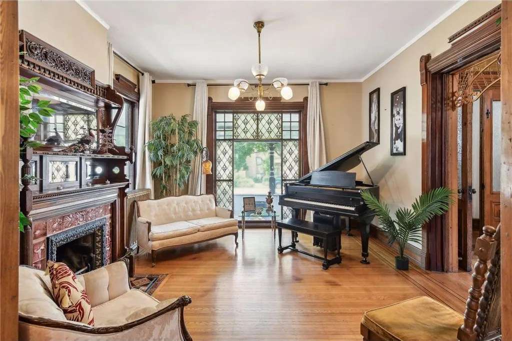 1887 Queen Anne in Minneapolis, MN - Old House Dreams