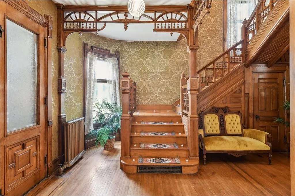 1887 Queen Anne in Minneapolis, MN - Old House Dreams