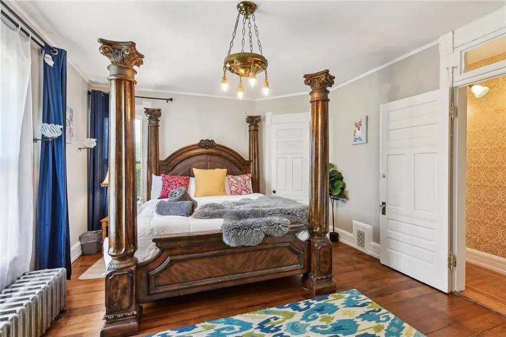 1887 Queen Anne in Minneapolis, MN - Old House Dreams