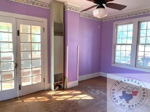 1912 Colonial Revival in Texarkana, AR - Old House Dreams