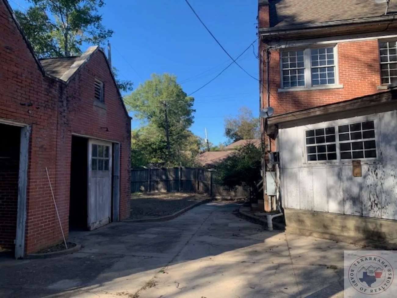 1912 Colonial Revival in Texarkana, AR - Old House Dreams