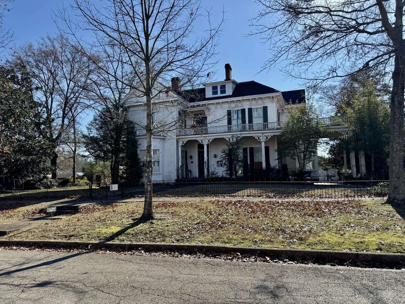 1883 in Aberdeen, MS - Old House Dreams