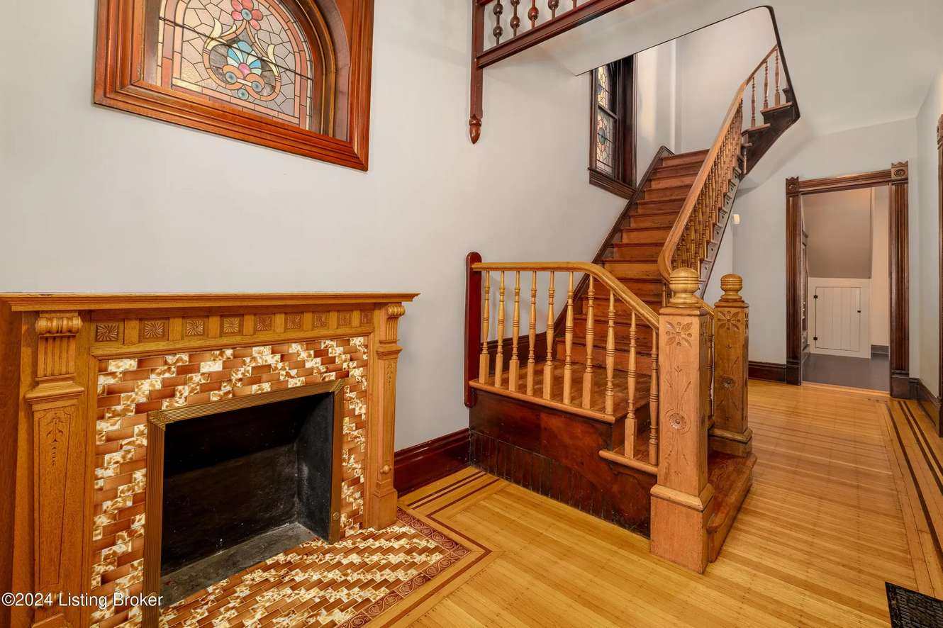 c. 1900 in Louisville, KY - Old House Dreams