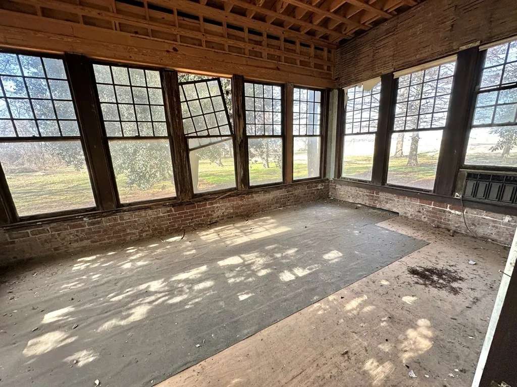 Gunnison, MS - Old House Dreams