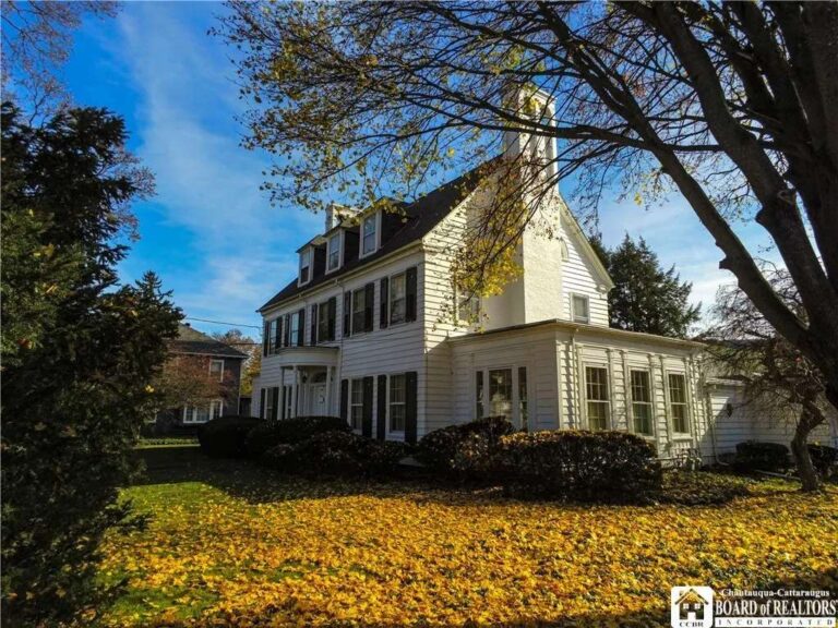 1922 Colonial Revival in Olean, NY - Old House Dreams