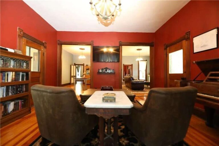 c. 1883 Folk in Warrensburg, MO - Old House Dreams