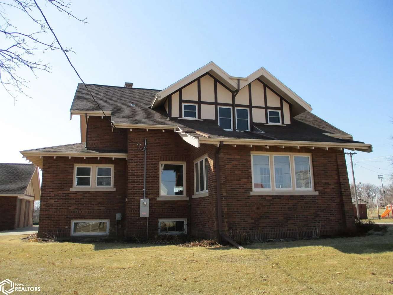 1917 in Dysart, IA - Old House Dreams