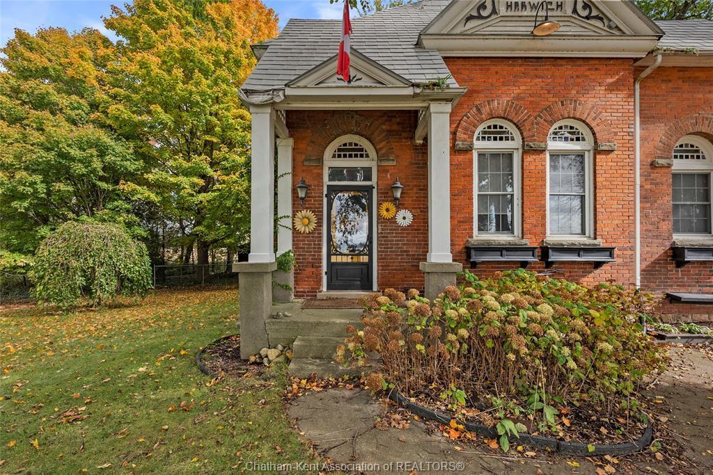 1887 Schoolhouse Blenheim, Ontario, Canada - Old House Dreams