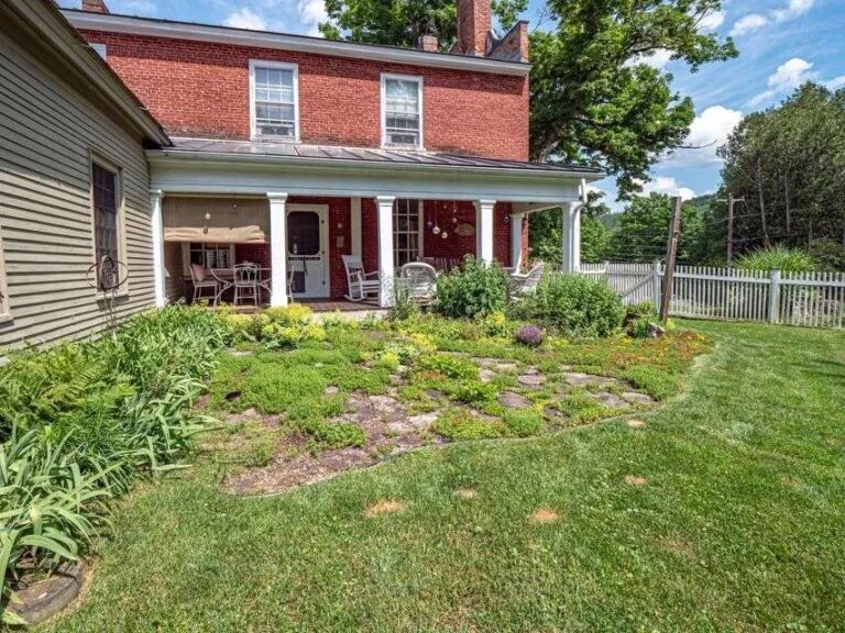 1814 Federal in Middletown Springs, VT - Old House Dreams