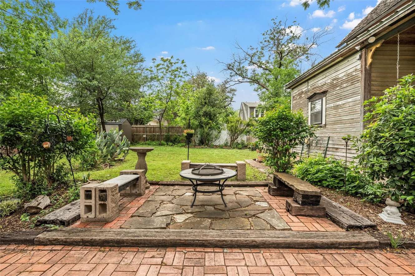 1893 in Waco, TX - Old House Dreams