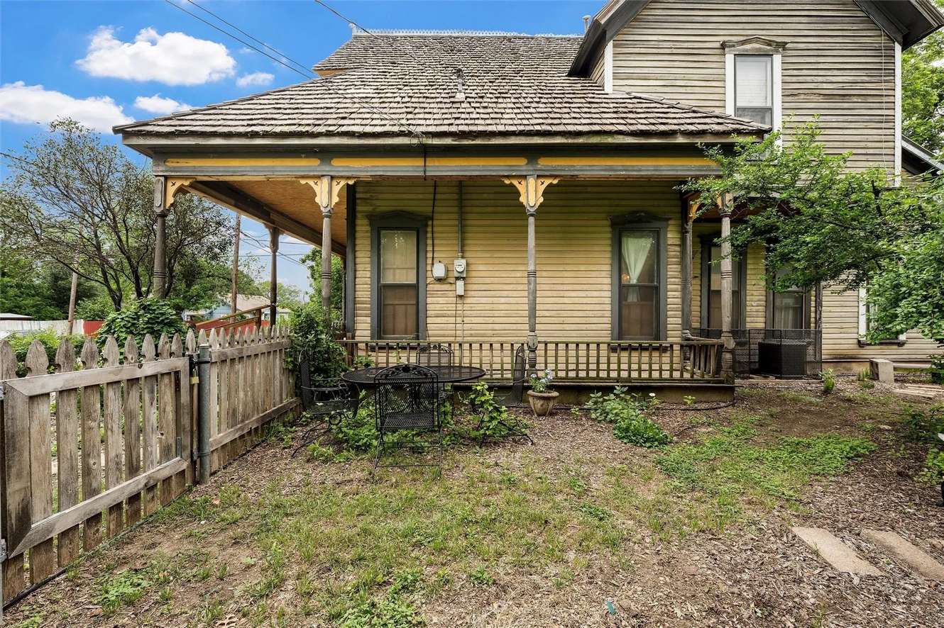1893 in Waco, TX - Old House Dreams
