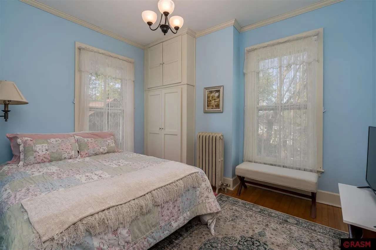 1881 in Mankato, MN - Old House Dreams