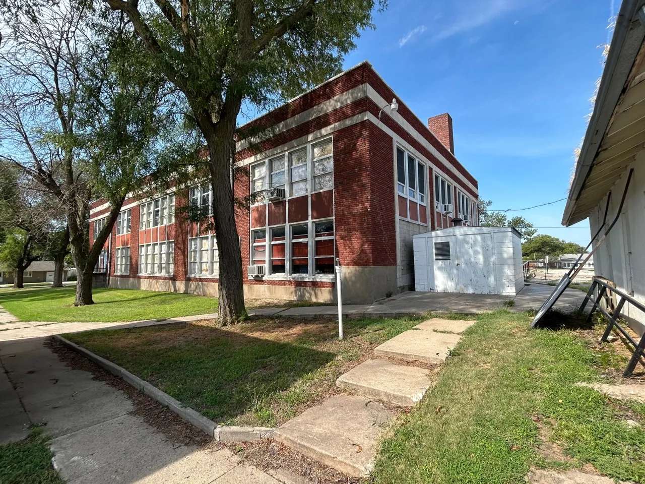 1921 School in Glasco, KS - Old House Dreams