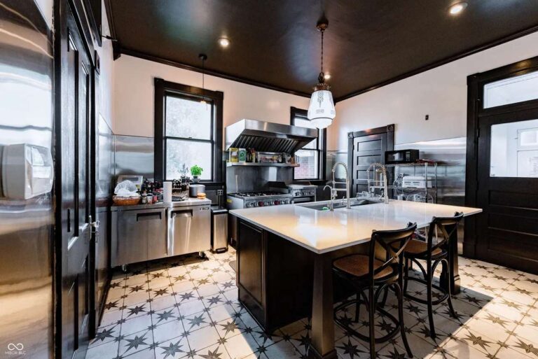 1902 Classical Revival in Muncie, IN - Old House Dreams