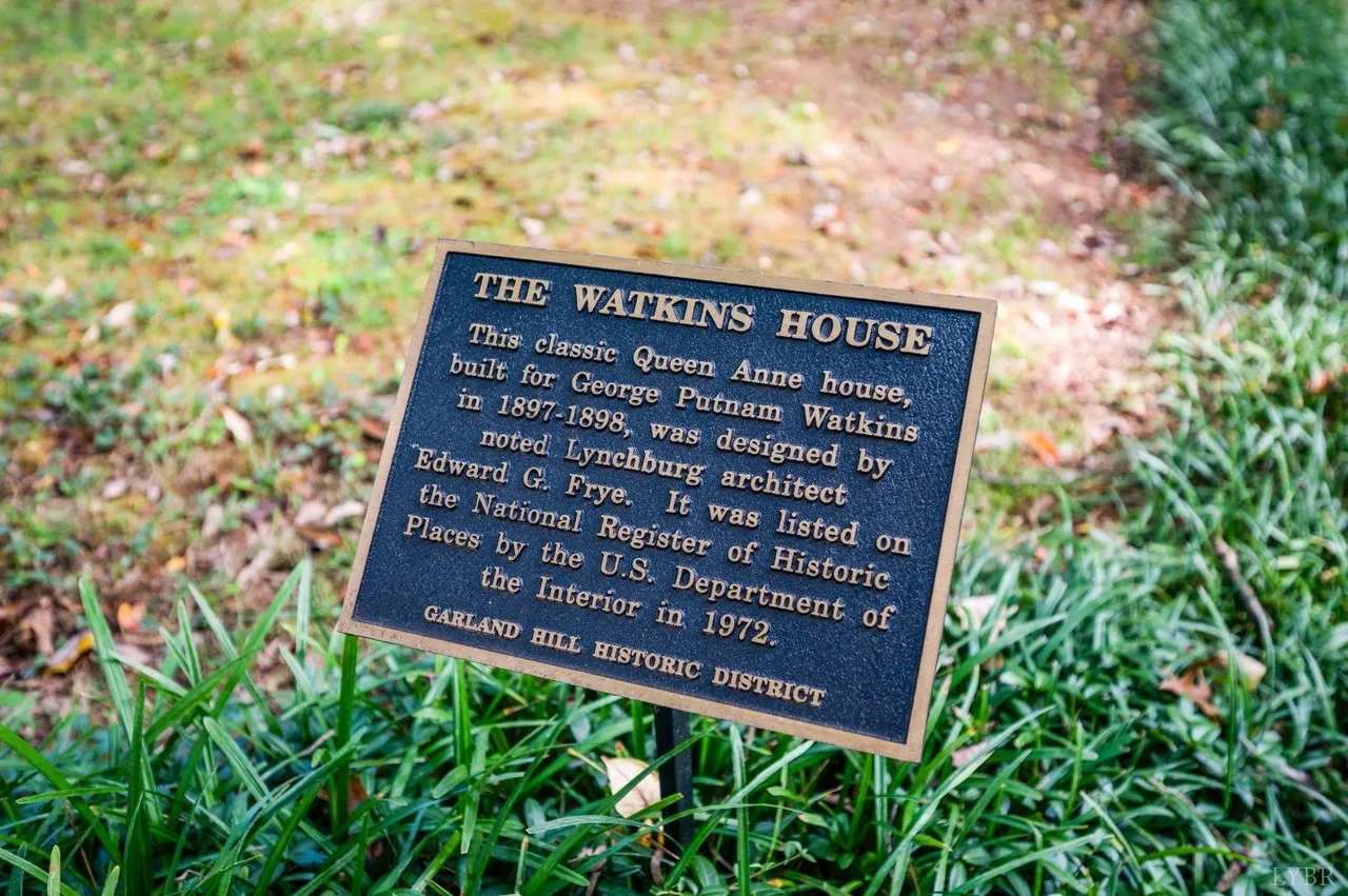 1898 Queen Anne in Lynchburg, VA - Old House Dreams