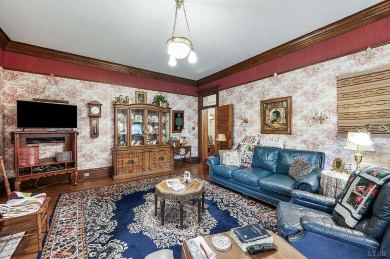 1898 Queen Anne in Lynchburg, VA - Old House Dreams
