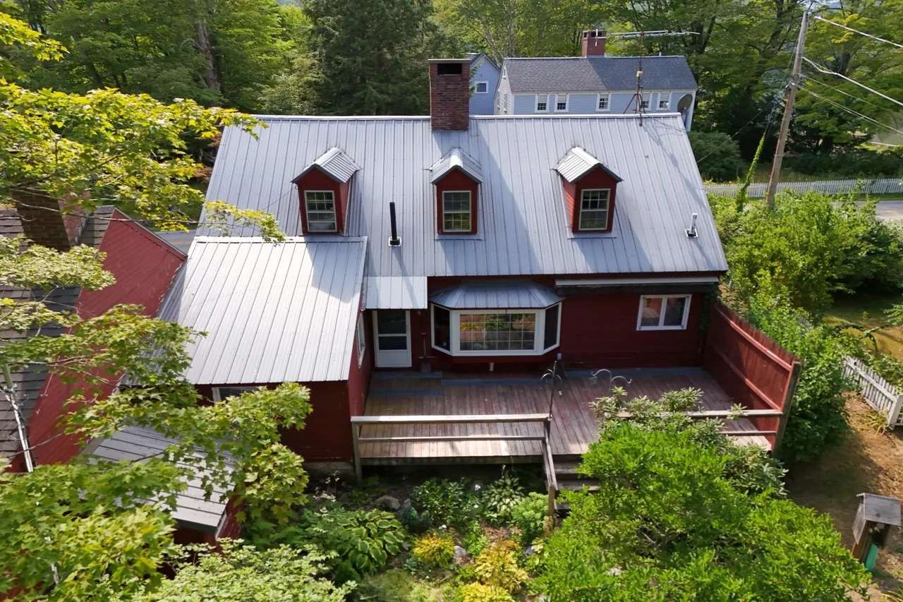 c. 1800 in Center Harbor, NH - Old House Dreams