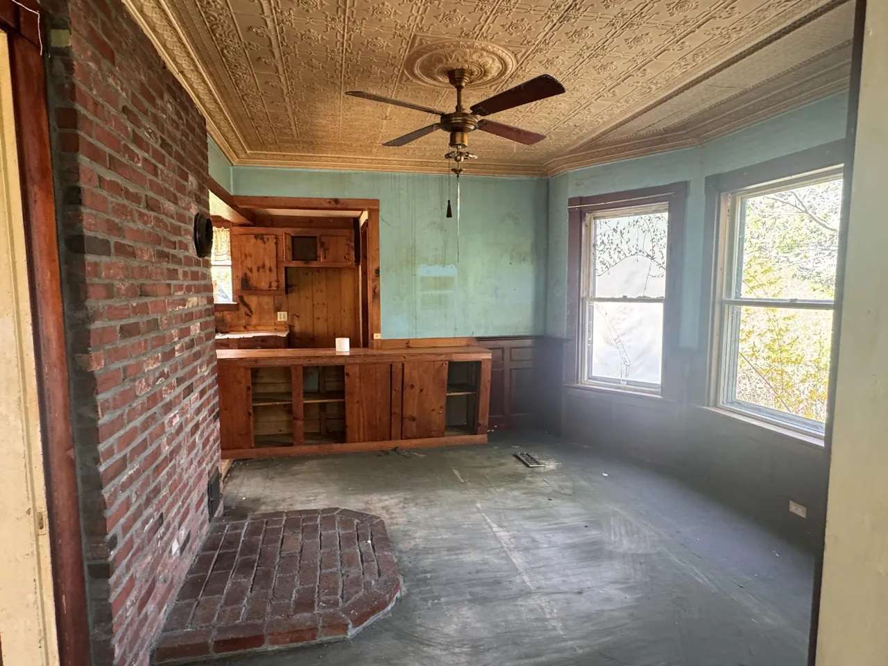Blue Hill, ME (Daverman) - Old House Dreams